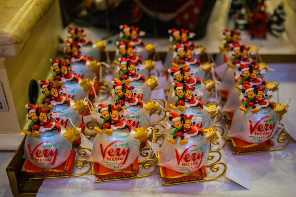 Guide to Mickey's Very Merry Christmas Party 2016 - The Bucket List ...